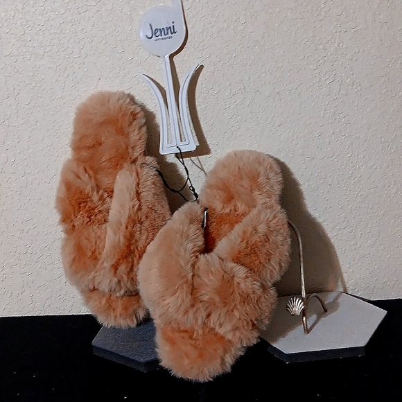 Jenni | Shoes | Jenni Faux Fur Slip On Slippers | Poshmark
